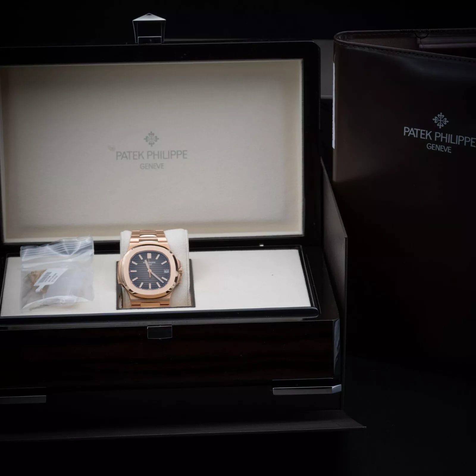2019 Patek Philippe Nautilus 5711/1R - NEW 330 MOVEMENT & CLASP - Rose ...