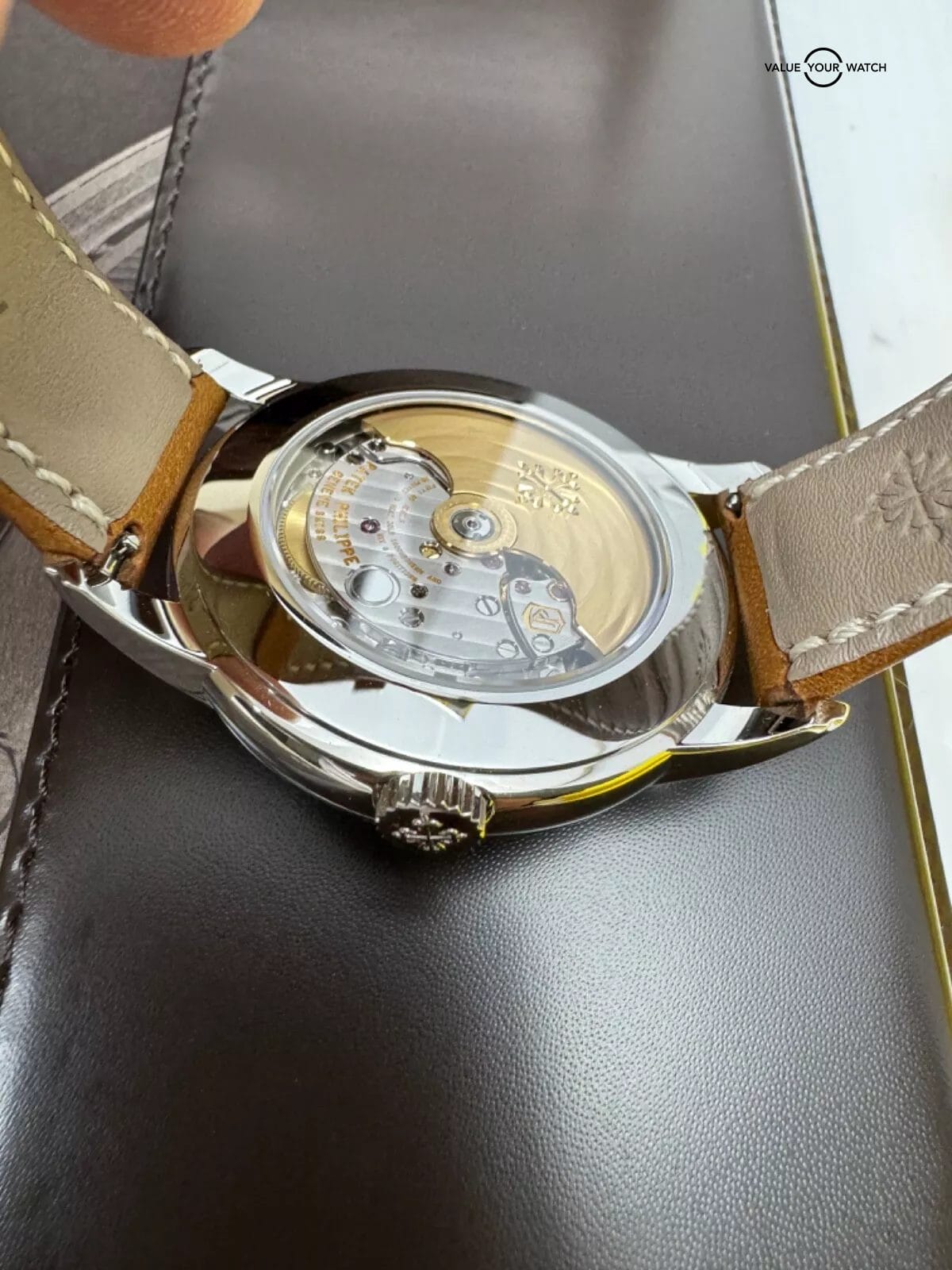 2021 Patek Philippe Complications Calatrava Weekly Calendar Auto 40mm ...